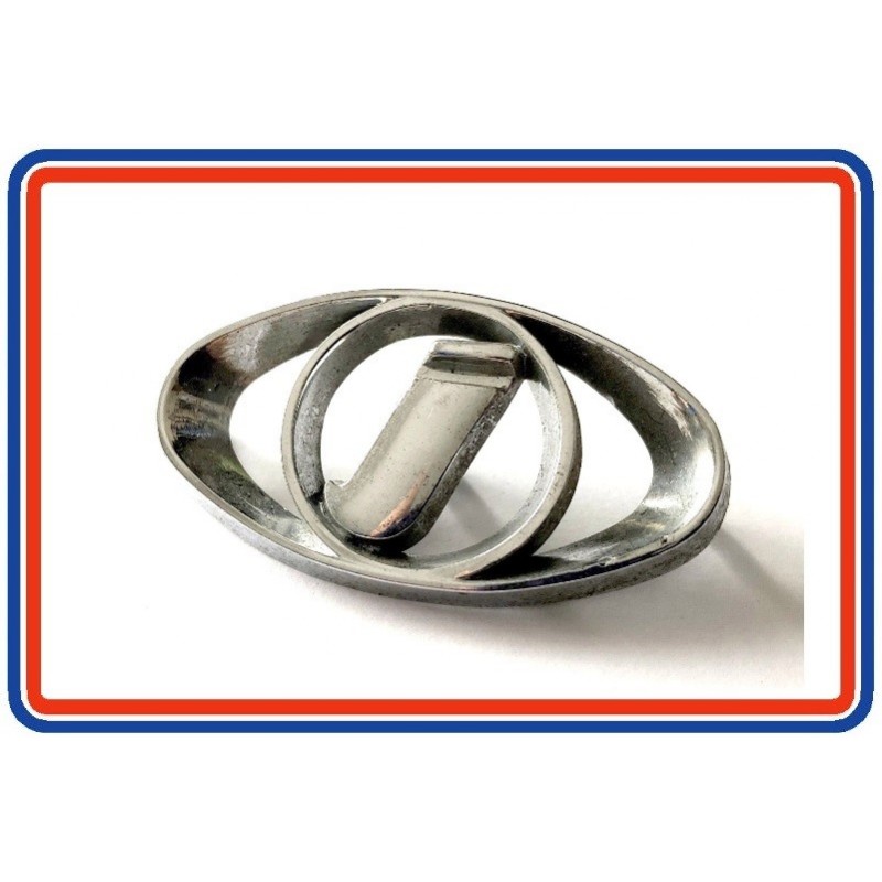 Innocenti Bonnet Badge (Replica)
